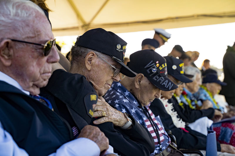 Two Pearl Harbor survivors, ages 104 and 102, return to Hawaii to honor ...